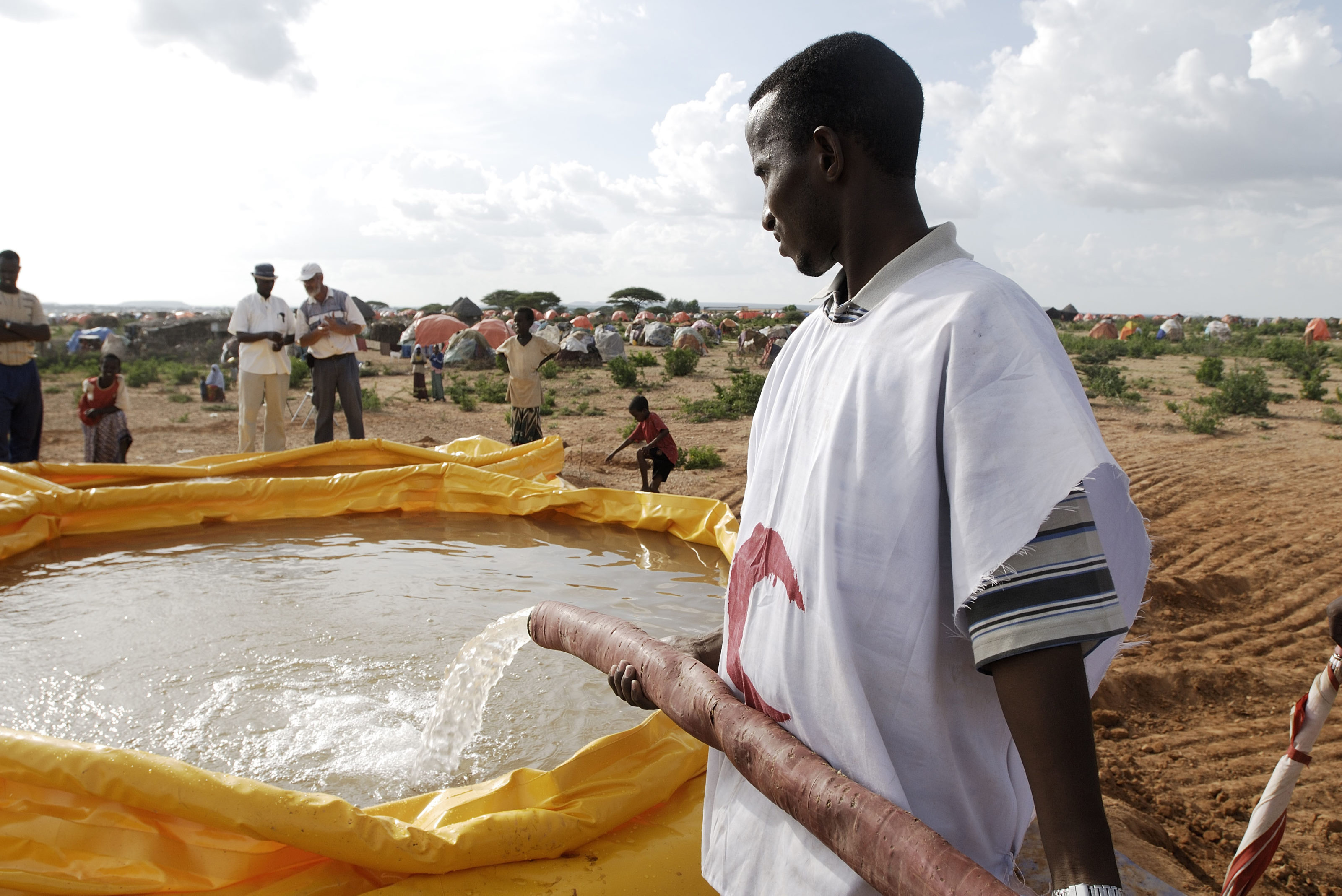 The International Committee of the Red Cross: Clean water in Somalia ...