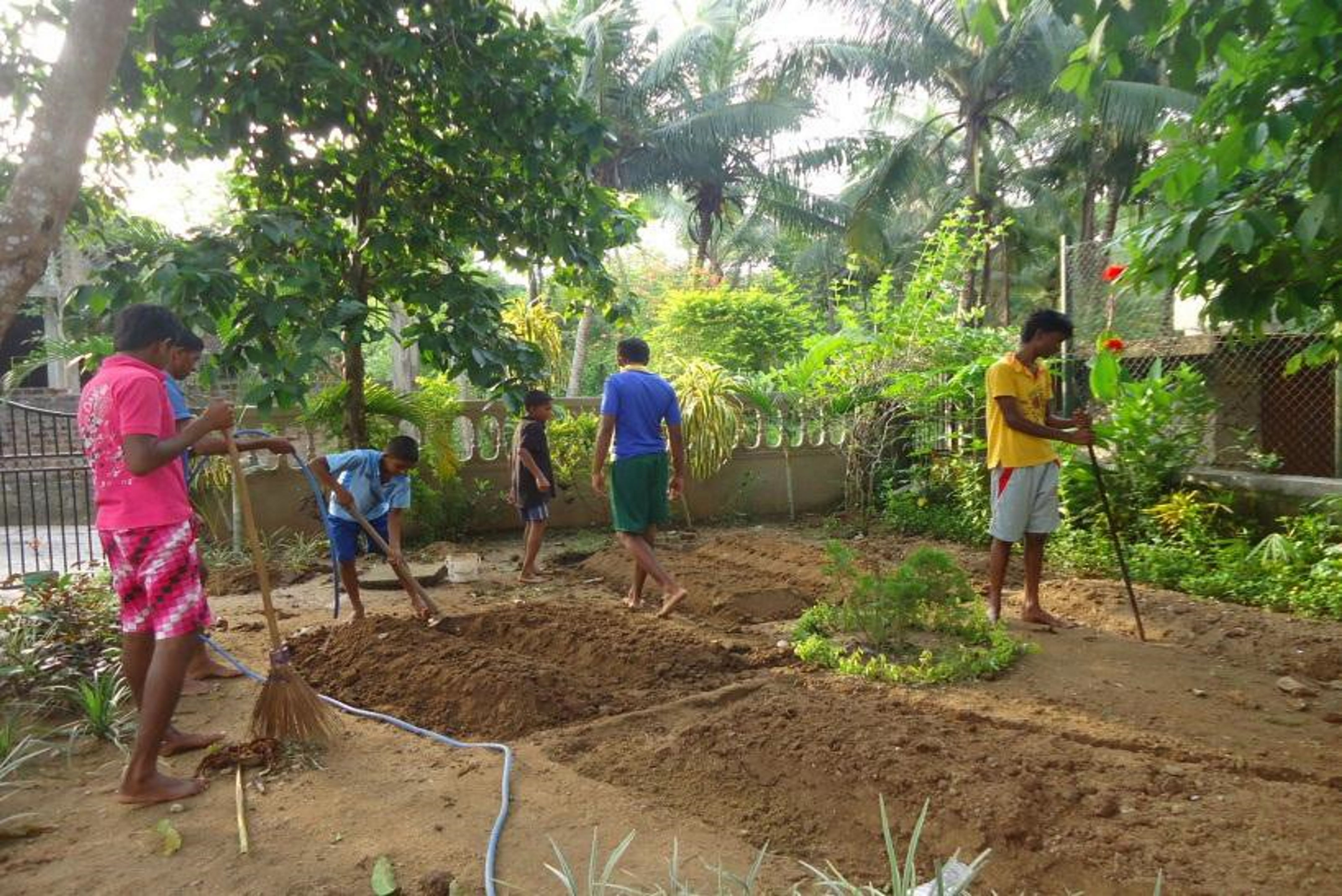 SOS Children's Villages: Transition to adulthood | Swiss Re